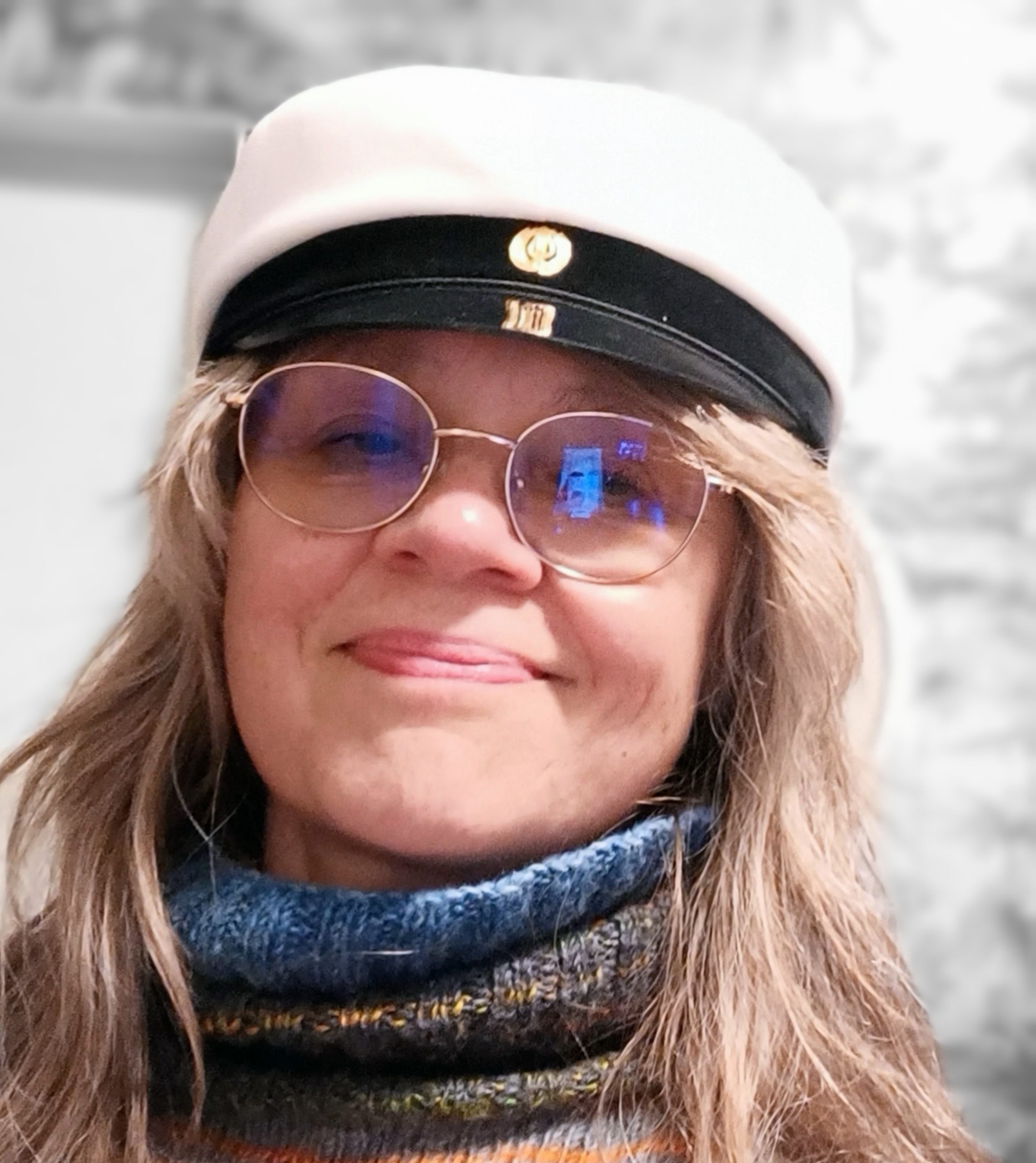 Anne Karttunen - Kuviteltu todellisuus