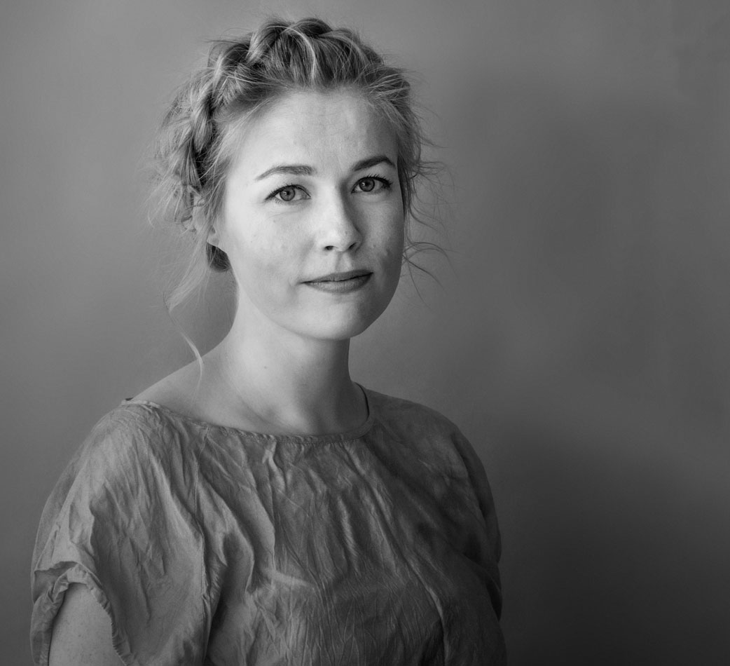 Tinja Salmi - Kuviteltu todellisuus